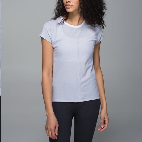 lululemon athletica | Tops | Nwt Lululemon Retreat Tee Heathered Silver ...